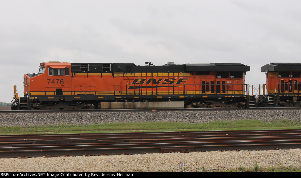 BNSF 7476 (1)